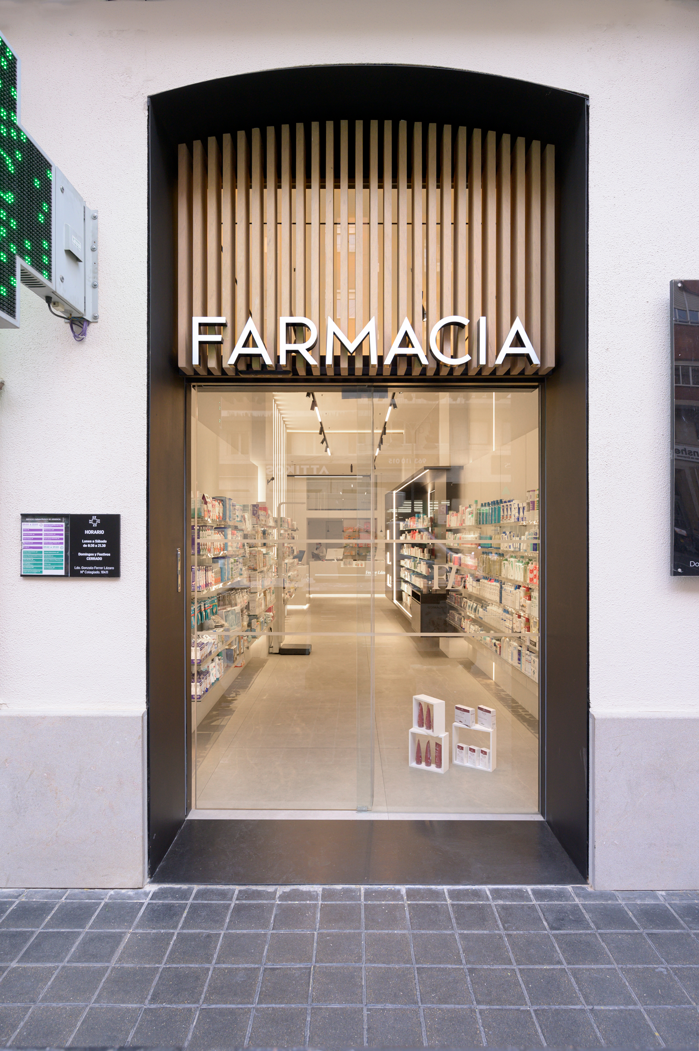 Fachadas de farmacias modernas, ideas y consejos - Inside Pharmacy