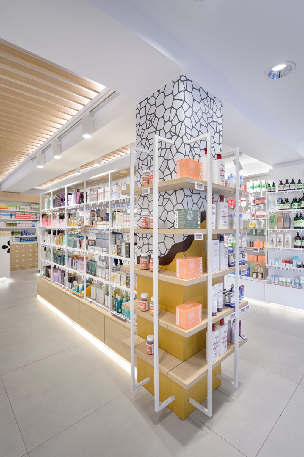Acabados de farmacia moderna, profesional y funcional - Inside Pharmacy